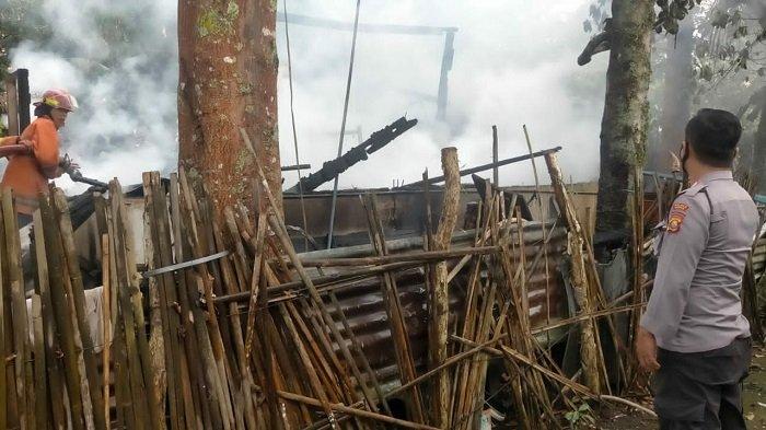 Kebakaran di Prabumulih, Rumah Marbot Hangus Saat Ditinggal Bersihkan ...