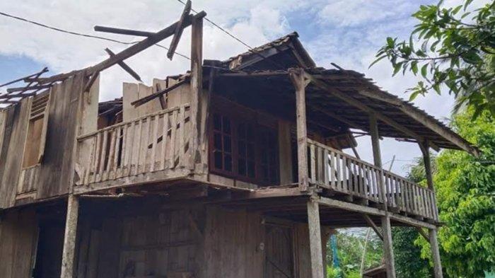 Ditimpa Pohon Tumbang Akibat Diterpa Angin Kencang, Satu Rumah di OKU ...