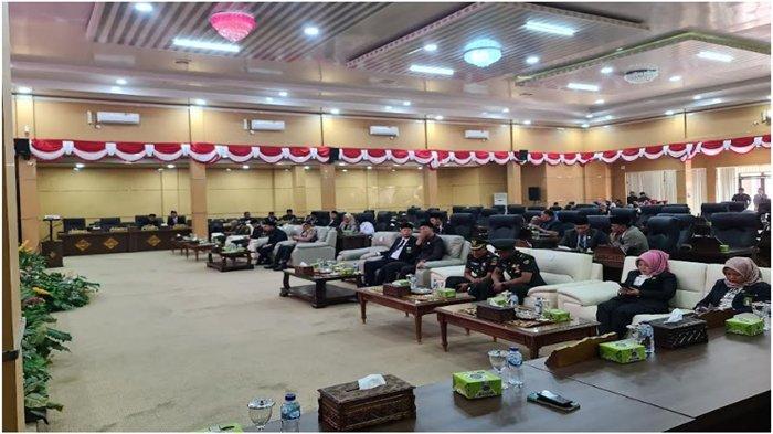 34 Anggota DPRD OKU Timur Mangkir Rapat Paripurna Dengarkan Pidato ...