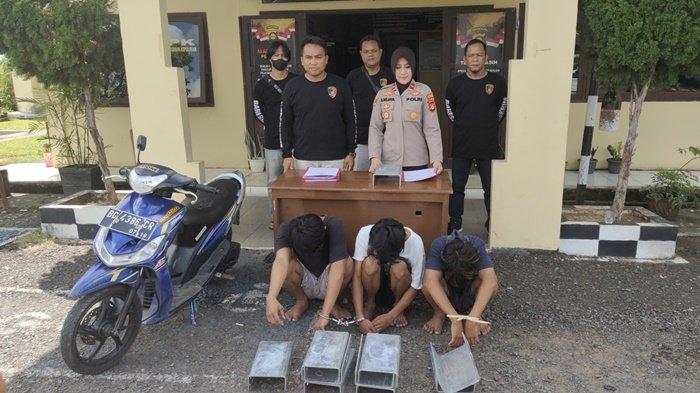 3 Sekawan Pencuri Besi Pembatas Tol Palindra Ditangkap Polisi Prabumulih, Salah Satunya Masih ...
