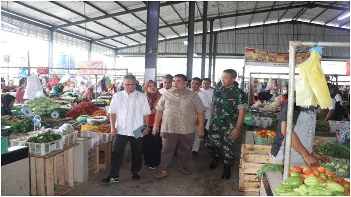 Sidak Pasar Inpres Muara Enim, Harga 1 Kg Gula dan Minyak Goreng Naik ...