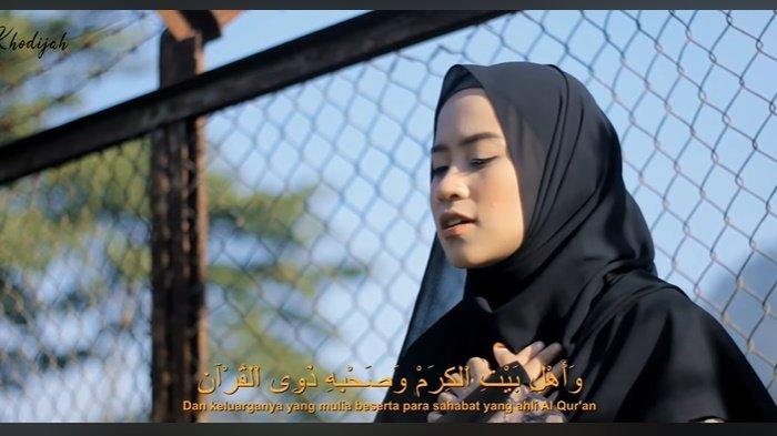 Sholawat Qur'Aniyah - Ai Khodijjah, Sholatullahi Wa Salam Ala Man ...