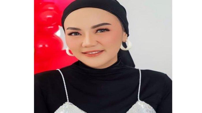 Curhat Selebgram Arie Rieyanthie Tak Bisa Makan hingga Diinfus Tahu ...