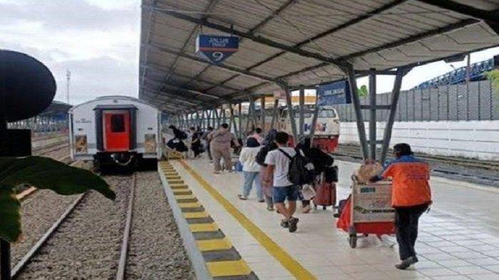 Syarat Naik Kereta Api Palembang 2023, KAI Divre III Siapkan 52.228 Tiket Mudik Lebaran ...