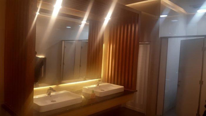 Melihat Toilet Terminal Reguler Pelabuhan Bakauheni yang Mirip Toilet ...