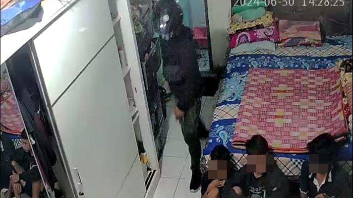 Viral Perampok Bersenjata Api Sekap ART dan 6 Anak di Palembang, Pelaku ...