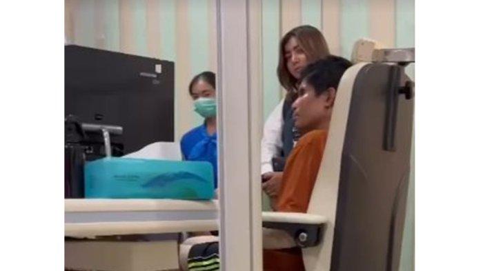 Momen Temani Agus Salim Berobat, Youtuber Pratiwi Singgung Uang Donasi Rp 1,5 M : Jangan Bayar ...