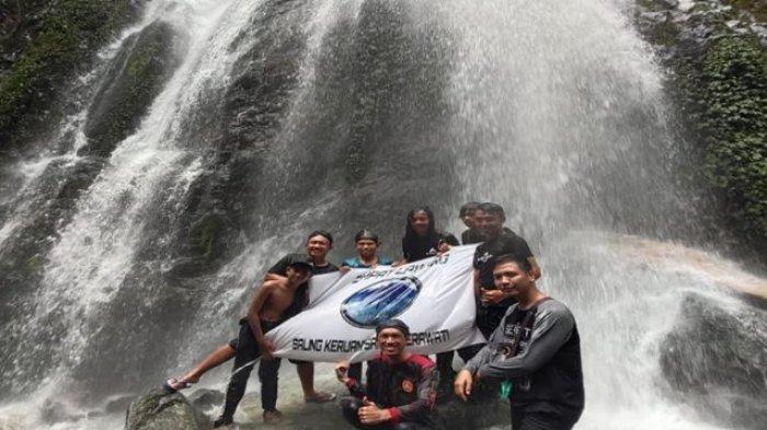 Belum Diketahui Banyak Orang, Air Terjun Curug Embun nan Indah ...
