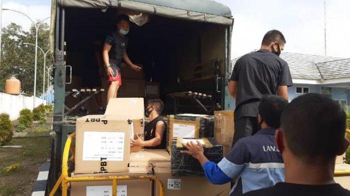 Diangkut Truk Bekangdam, Kodam II Sriwijaya Berikan 4.000 APD untuk ...