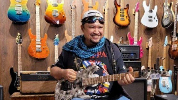 Innalilahi Wainnailahi Rojiun, Aria Baron Eks Gitaris Gigi Meninggal ...