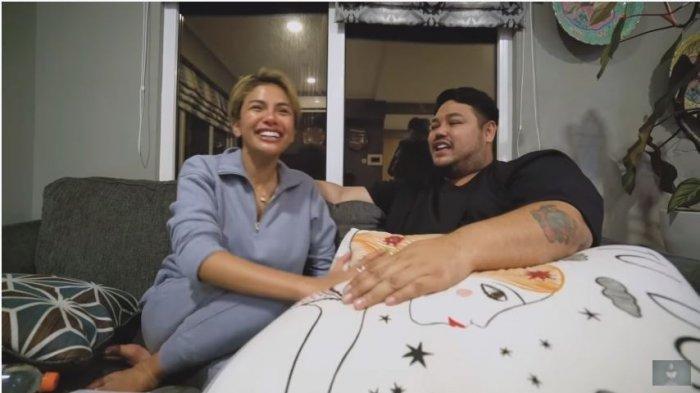Cintanya Dipermainkan Ayu Ting Ting, Ivan Gunawan Kini Pamer Pacar Baru ...