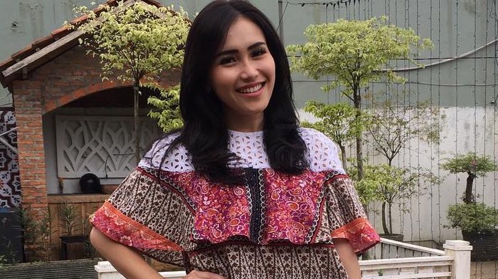 Ngaku Baru Bangun Tidur, Alis Ayu Ting Ting Ini Bikin Netizen Gagal ...