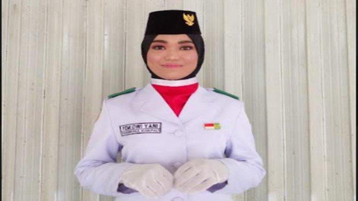 Cerita Femi Dwi Yani, Pembawa Baki HUT ke-76 RI di Kantor Bupati PALI ...