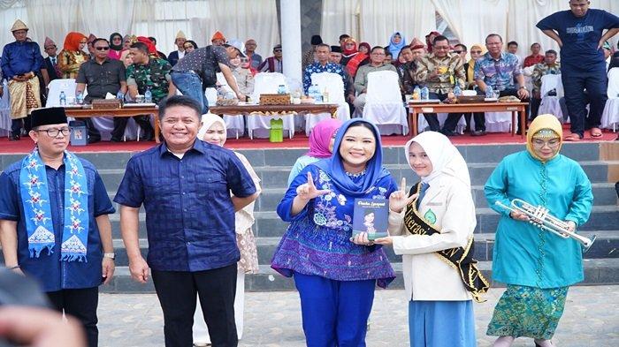 Tutup Karnaval Seni Budaya di OKU, HD Minta Terus Jaga Kelestarian ...