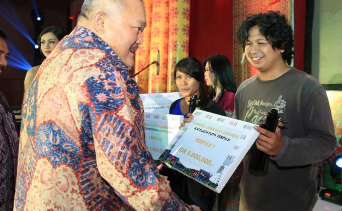 Fotographer Tribun Sumsel Peringkat 1 Foto Terpuji - Tribunsumsel.com