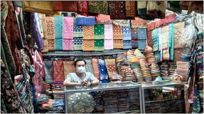Songket Cantik Manis Paling Laku, Cerita Pedagang Kain Khas Palembang ...