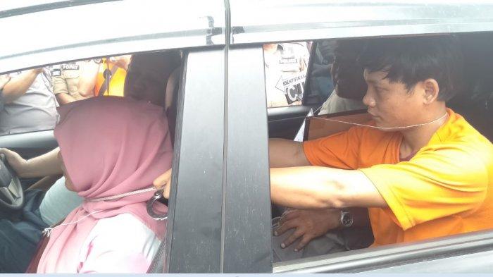 Tangan Ilyas Gemetar saat Rekonstruksi Pembunuhan PNS PU, Apriyanita ...