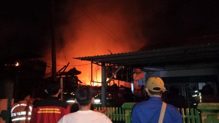 Kebakaran di 16 Ulu Palembang Hanguskan 2 Rumah Kontrakan, Penyebab Masih Diselidiki ...