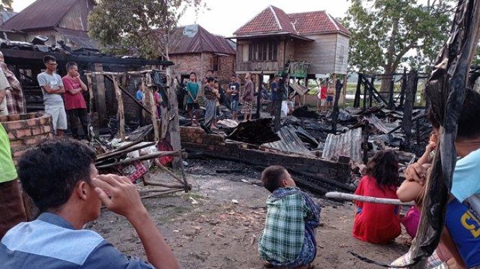 Kebakaran di Tanjung Atap Ogan Ilir, Tiga Rumah Ludes Terbakar, Dua di Antaranya Ditinggal ...