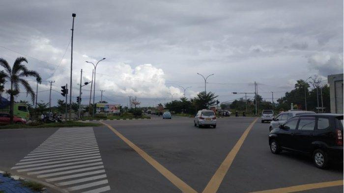 Motor Ditabrak Truk di Simpang Bandara Palembang, Saksi Lihat Korban Terobos Lampu Merah ...