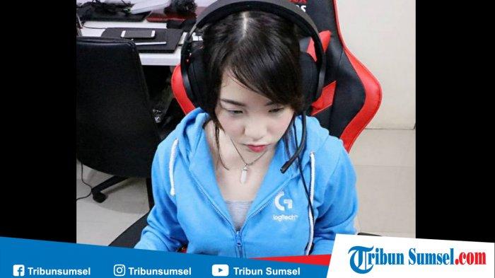 6 Fakta Kimi Hime, Youtuber Gaming Seksi yang Kontroversial Suka ...