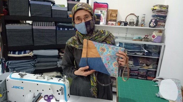 Dulang Rupiah, Kreasi Tas Seni Patchwork Asal Amerika Karya IRT ...