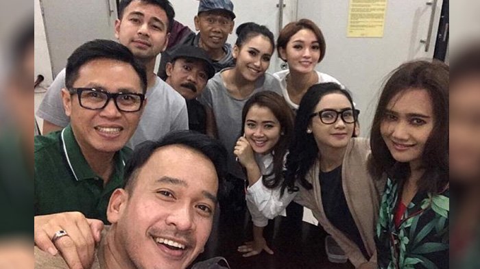 Ayu Ting Ting Unggah Foto Rame-rame di Acara Sahur, Baju Raffi Ahmad ...