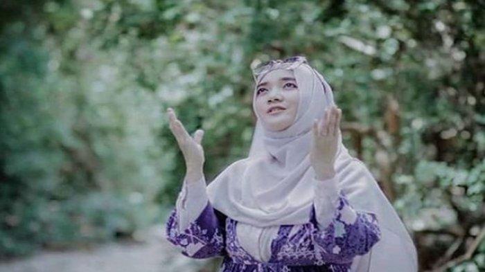 Video Kisah Sulis Jadi Penyanyi Religi Terkenal, Dihina Tetangga Karena ...