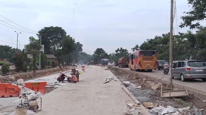 Kerap Timbulkan Kemacetan, Perbaikan Jalan Soekarno Hatta Bakal Selesai Pada Akhir Agustus 2022 ...