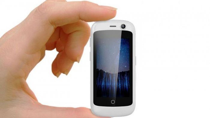 Inilah Smartphone Terkecil di Dunia, Speknya Tidak Sekecil Bentuknya ...