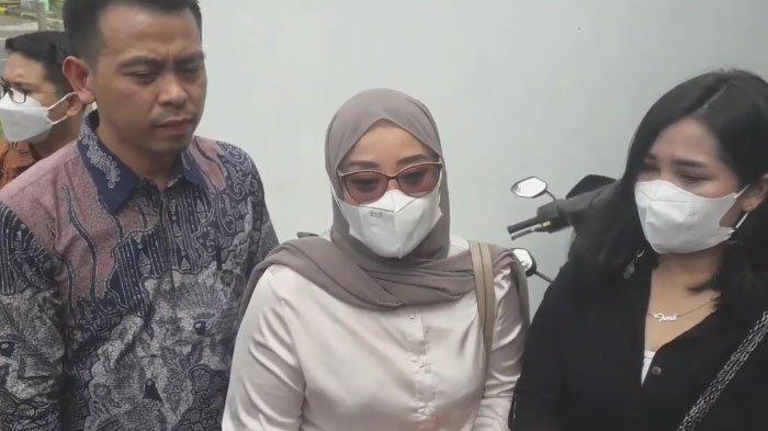 Alasan Puput Gugat Cerai Doddy Sudrajat Akhirnya Terungkap, Tak ... Alasan Puput Gugat Cerai Doddy Sudrajat Akhirnya Terungkap, Tak ...