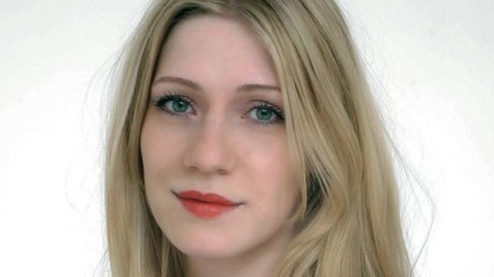 Wanita Cantik Ini Tak Bisa Berhenti Berpikir Tentang Seks ...