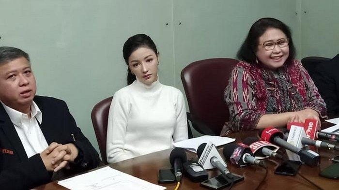 Kisah Siwi Sidi Jadi Pramugari Dibongkar, Pengacara Elza Syarief Akui ...