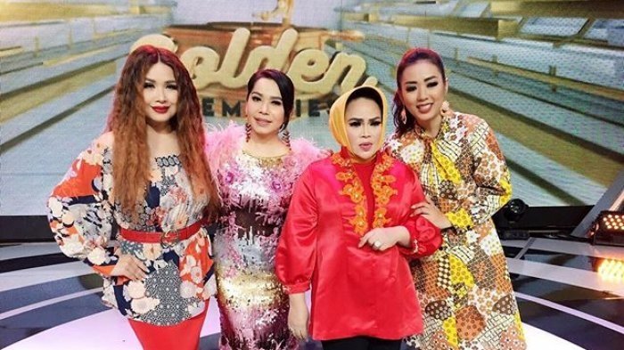 Tajir Melintir, Artis Cantik Ini Malah Pamer Foto Saat Miskin dan WC Berlumut - Tribunsumsel.com