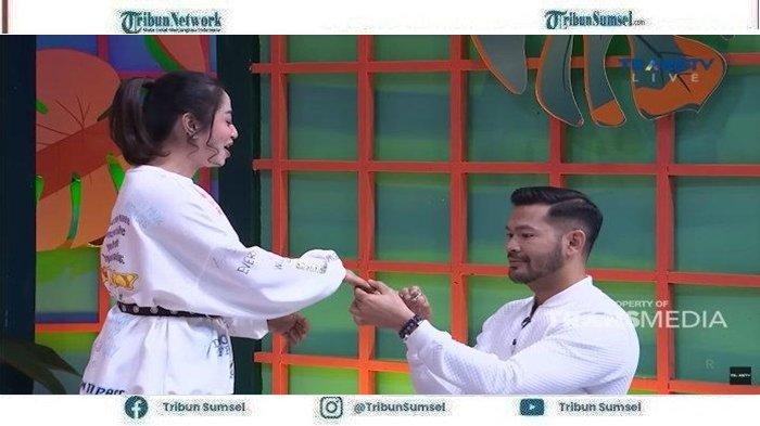 Profil dan Biodata Rian Ibram Disebut Bakal Menikah dengan Dewi Perssik ...