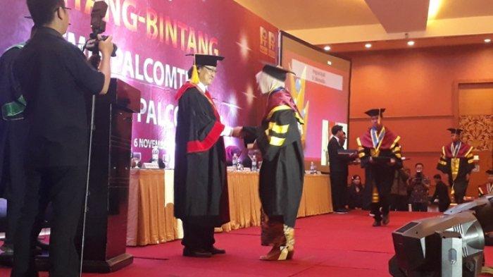 STMIK PalComTech dan Politeknik PalComTech Wisuda 234 Mahasiswa ...