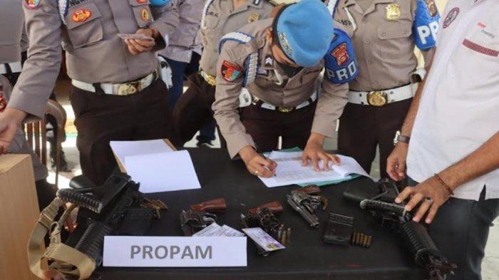 Senjata Api Anggota Polres OKU Selatan di Periksa Untuk Antisipasi Penyalahgunaan - Tribunsumsel.com