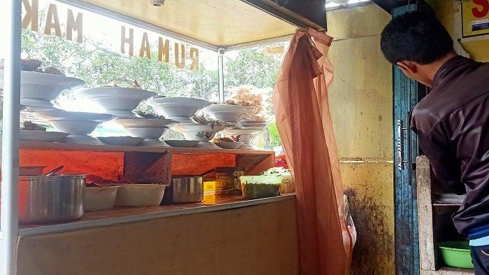 Pilih Tak Jalan-jalan, Pengelola Warung Padang di Kayuagung Diserbu Pembeli - Tribunsumsel.com