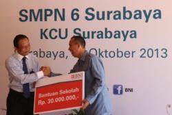 Bank Pelat Merah Ini Dorong Pelajar Untuk Menabung - Surya.co.id