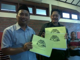 Mujais-Yunar Pamer 16 Ribu Berkas Dukungan Pilwali Malang - Surya.co.id