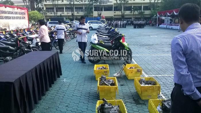 Sepeda Motor Protolan Pun Dikembalikan Pada Korban Kejahatan - Surya.co.id