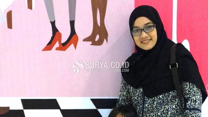 Nur Ana Afrianti : Selalu Terbuka Bila di Rumah - Surya.co.id
