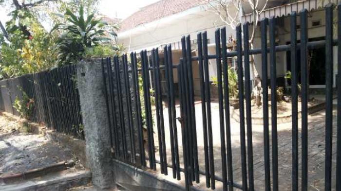 Ada Bangunan Yang Berdiri di Atas Lahan di Jalan Bantaran Malang ...