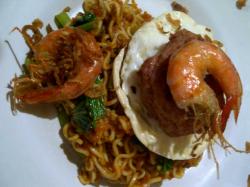 Nikmati Pedasnya Mie Pecun di Malam Hari - Surya.co.id