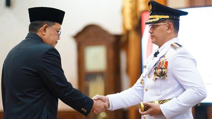 Pj Gubernur Jatim Adhy Karyono Kembali Lantik Aries Agung Paewai sebagai Pj Wali Kota Batu ...