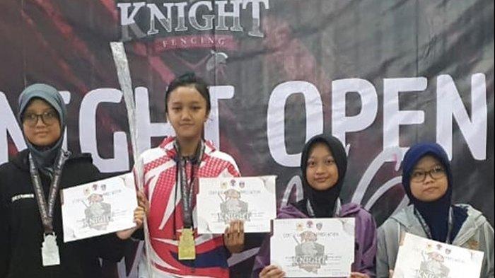 Atlet Anggar Gasta Surabaya Sabet 2 Emas pada Kejuaraan di Bogor - Surya.co.id