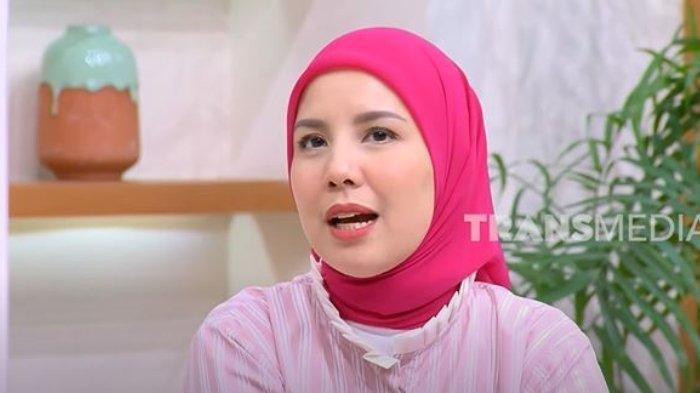 BIODATA Tya Ariestya yang Divonis PCOS hingga Minta Suami Nikahi Perempuan Lain, Pernikahan ...
