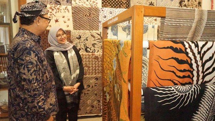 Lestarikan Warisan Budaya Nusantara, Pasar Batik Warnai Jazz Gunung Ijen 2023 - Surya.co.id