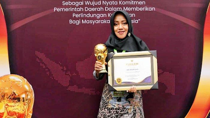 Pemkab Mojokerto Raih Penghargaan UHC Awards 2024 - Surya.co.id