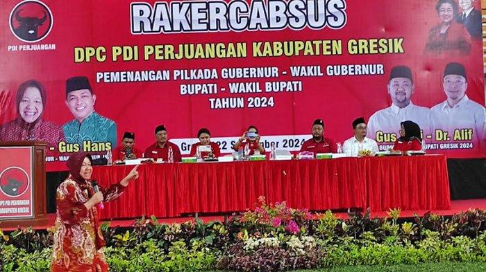 Risma Motivasi Kader PDIP Gresik untuk Menangkan Gus Yani-dr Alif di Pilkada Gresik 2024 - Surya ...